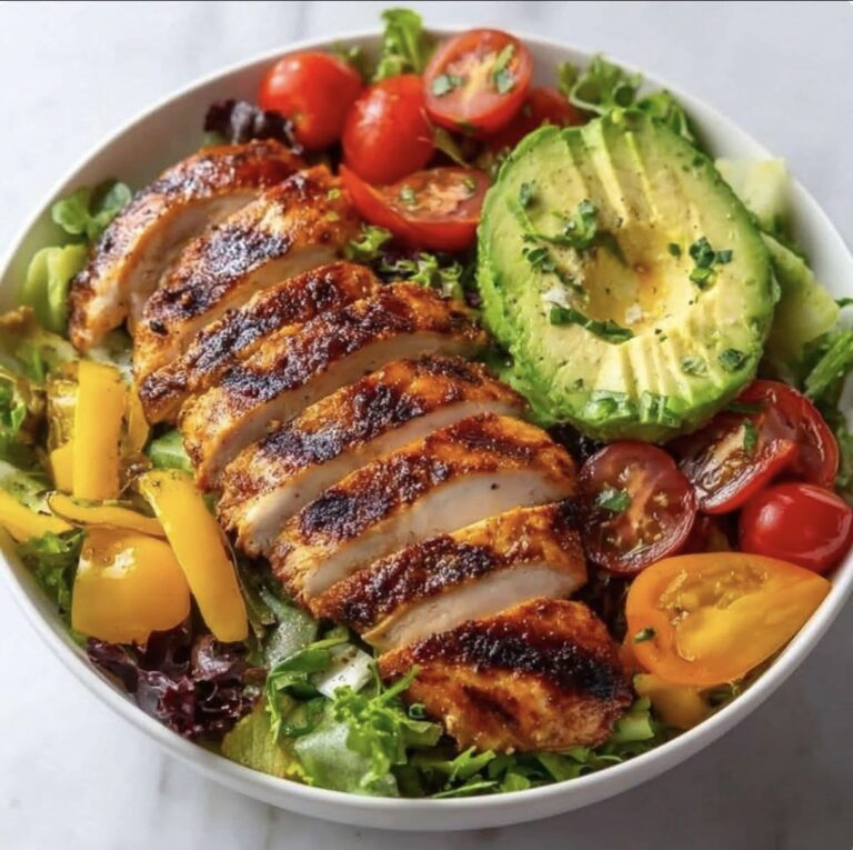 Grilled Chicken Salad Bowl with Avocado & Bell Peppers